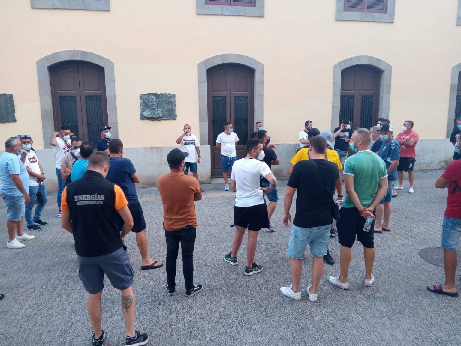 Triqui Traques, se reúnen al aire libre – Grupo EnMascarada Carnaval